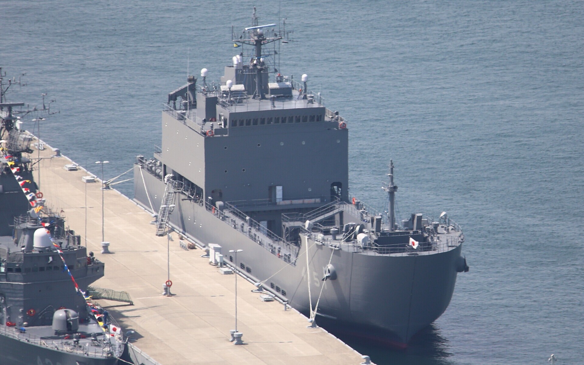 輸送艦 LCU4151 『にほんばれ』: ISOKKO PHOTO WAREHOUSE