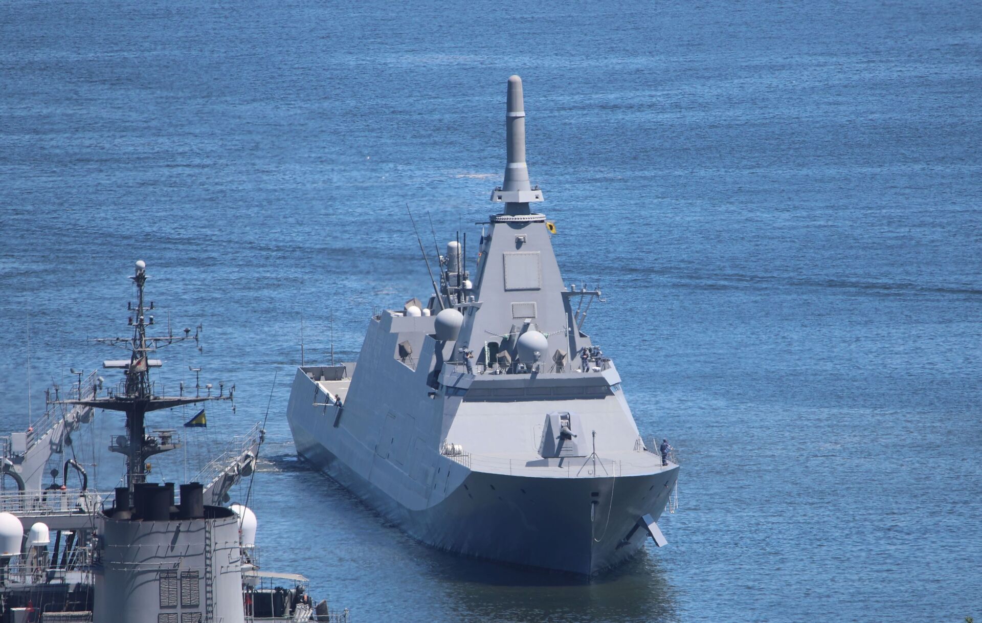 護衛艦 FFM2 『くまの』: ISOKKO PHOTO WAREHOUSE